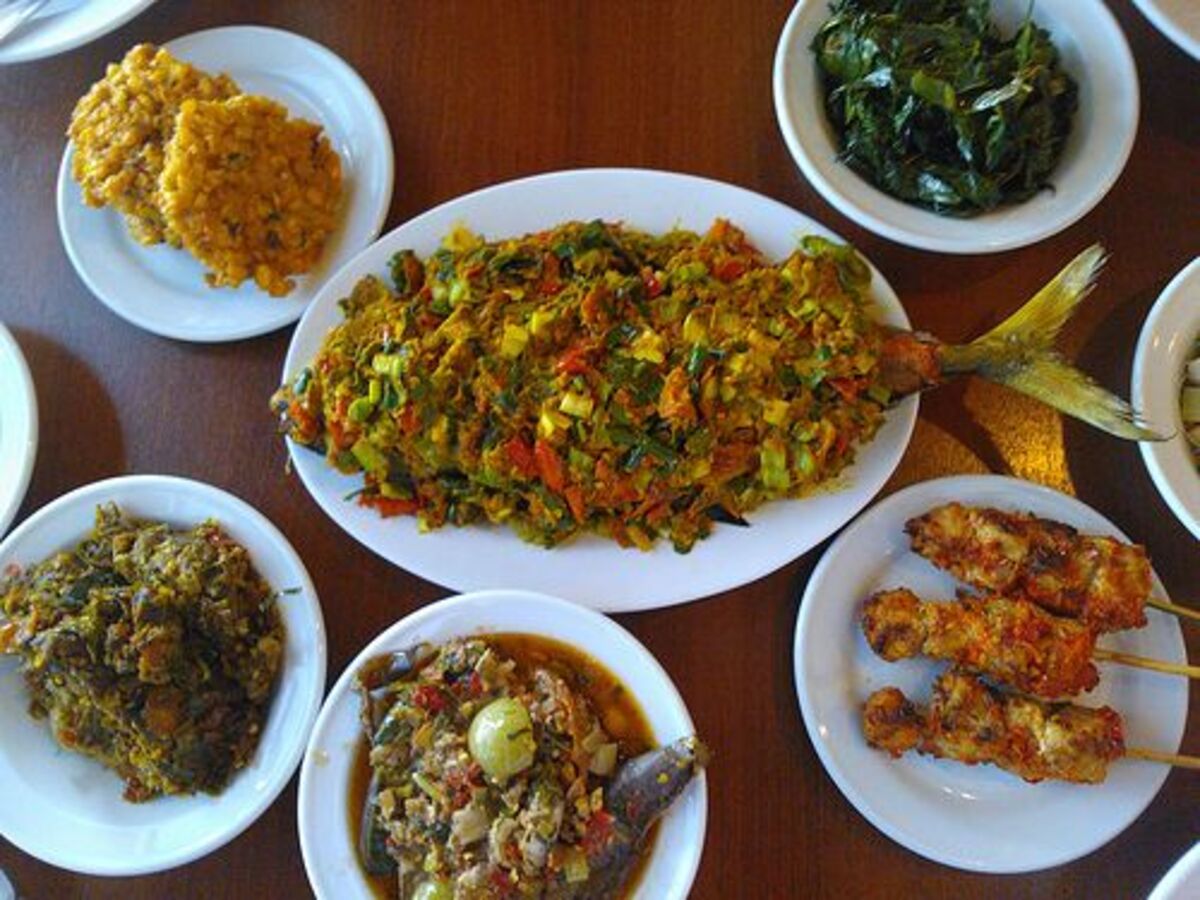 Enak Dan Lezat! 5 Menu Makanan Khas Manado Yang Unik Dan Terpopuler ...