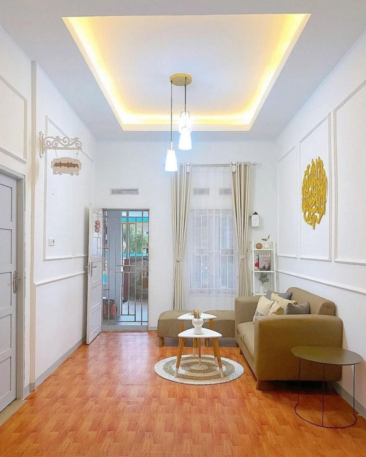 Membangkitkan Keindahan Ruang Tamu: Eksplorasi Plafon Elegan untuk Menciptakan Kesempurnaan ...