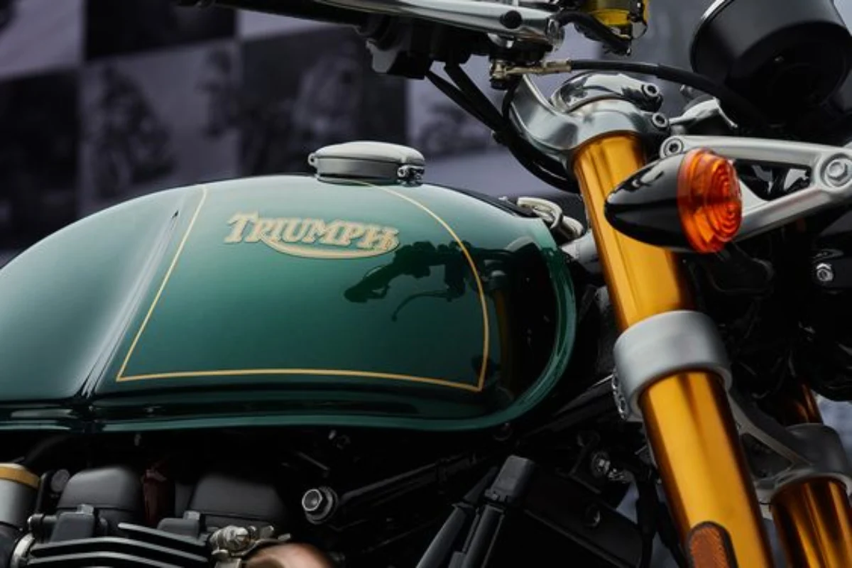 Berbagai Varian Warna yang Menawan dari Triumph Stealth Editions ...
