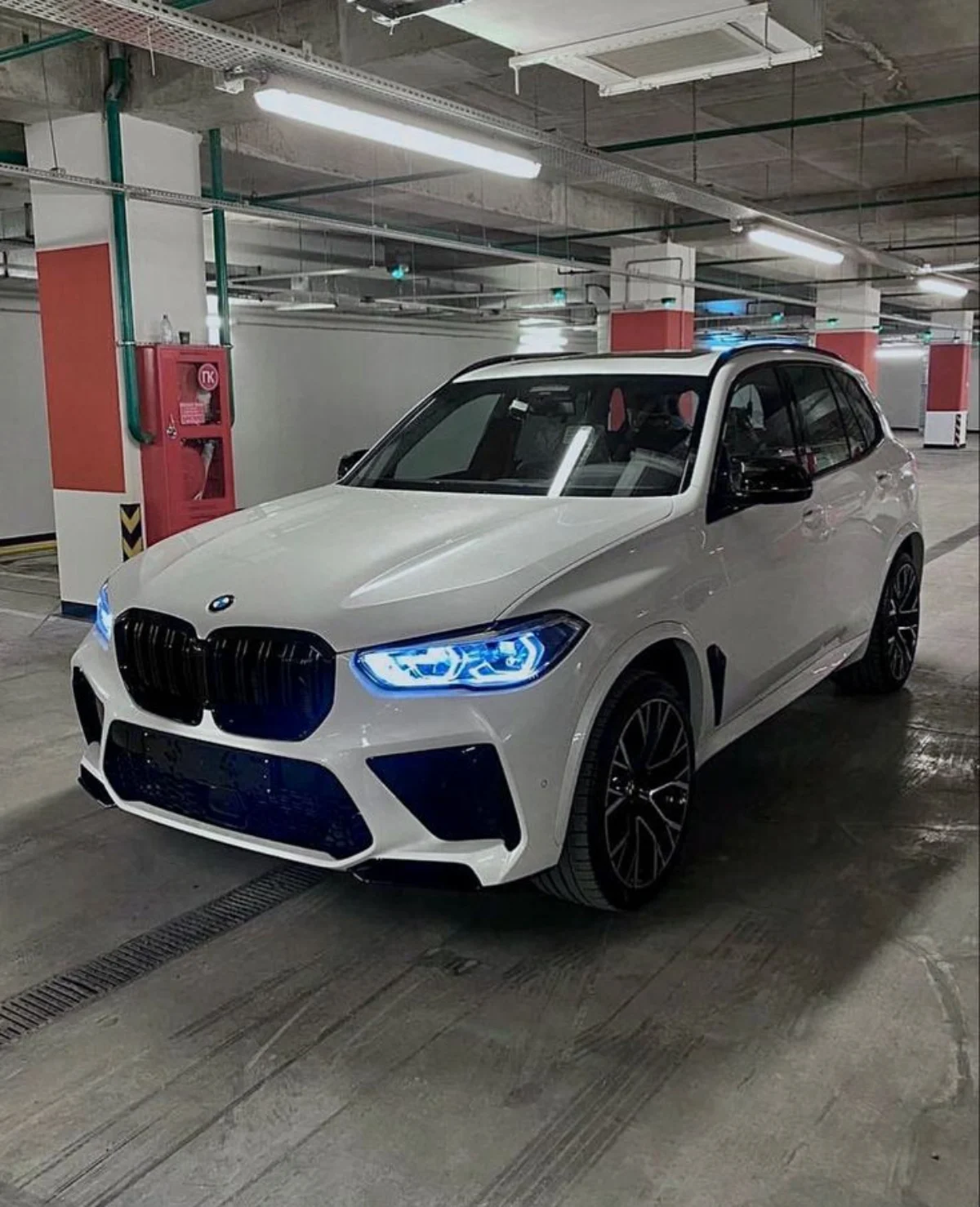 Mengungkap Interior BMW X5 yang Super Duper Mewah, Dijamin Tetangga Iri! – Rakcer.ID