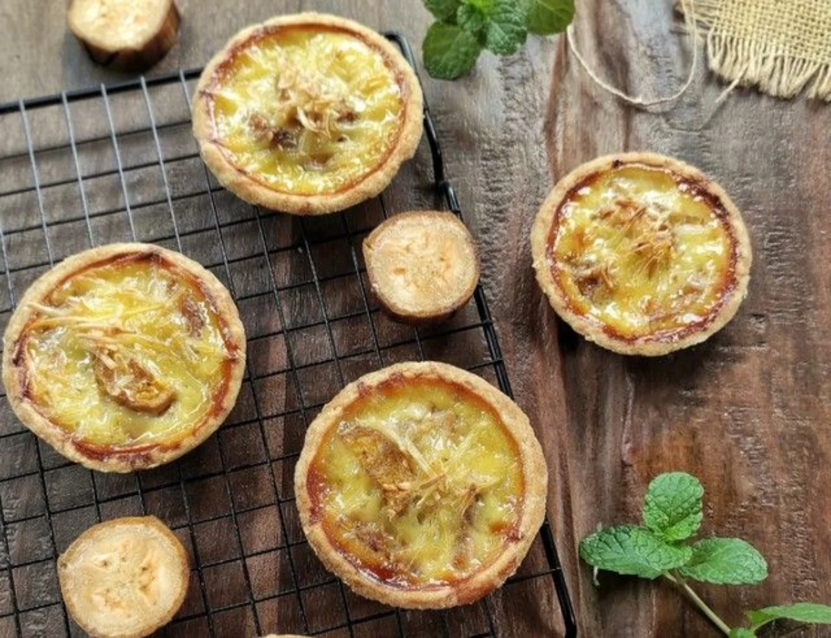 Resep Pie Pisang Topping Whipped Cream yang Lembut dan Enak, Cocok Buat ...