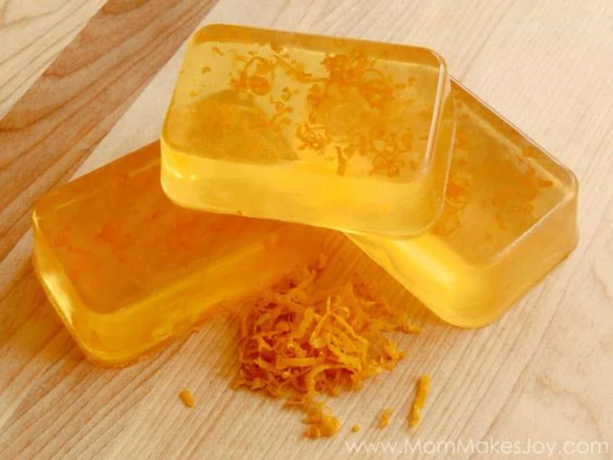 5 Sabun Mandi yang Bikin Kamu Wangi Seharian, Gak Bau Keringat! – Rakcer.ID