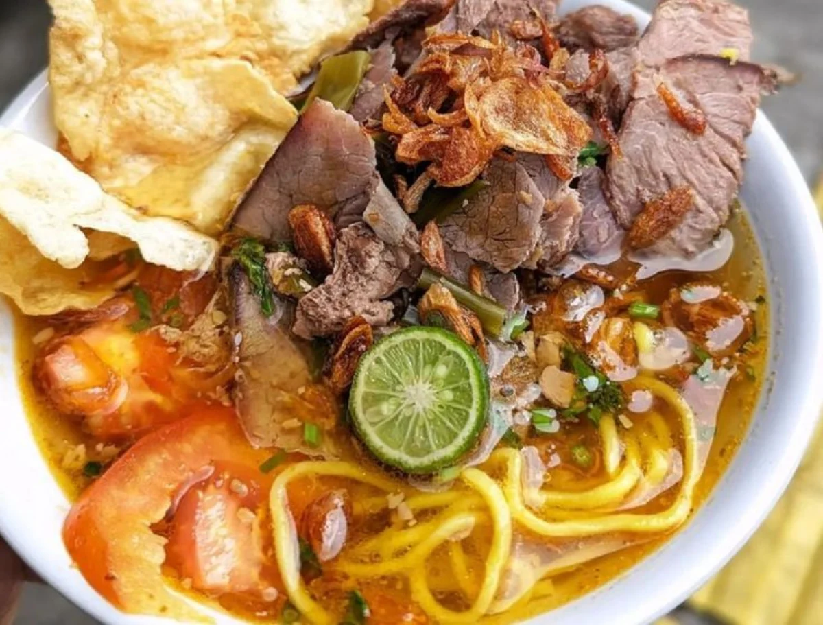 Resep Soto Mie Bogor Bening yang Lezat dan Bisa Anda Bikin Sendiri di Rumah – Rakcer.ID