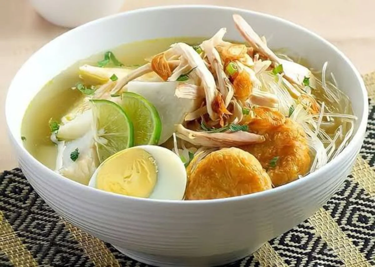 Resep Soto Banjar Kuah Bening Asli Ciri Khas Kalimantan, Yuk Cobain ...