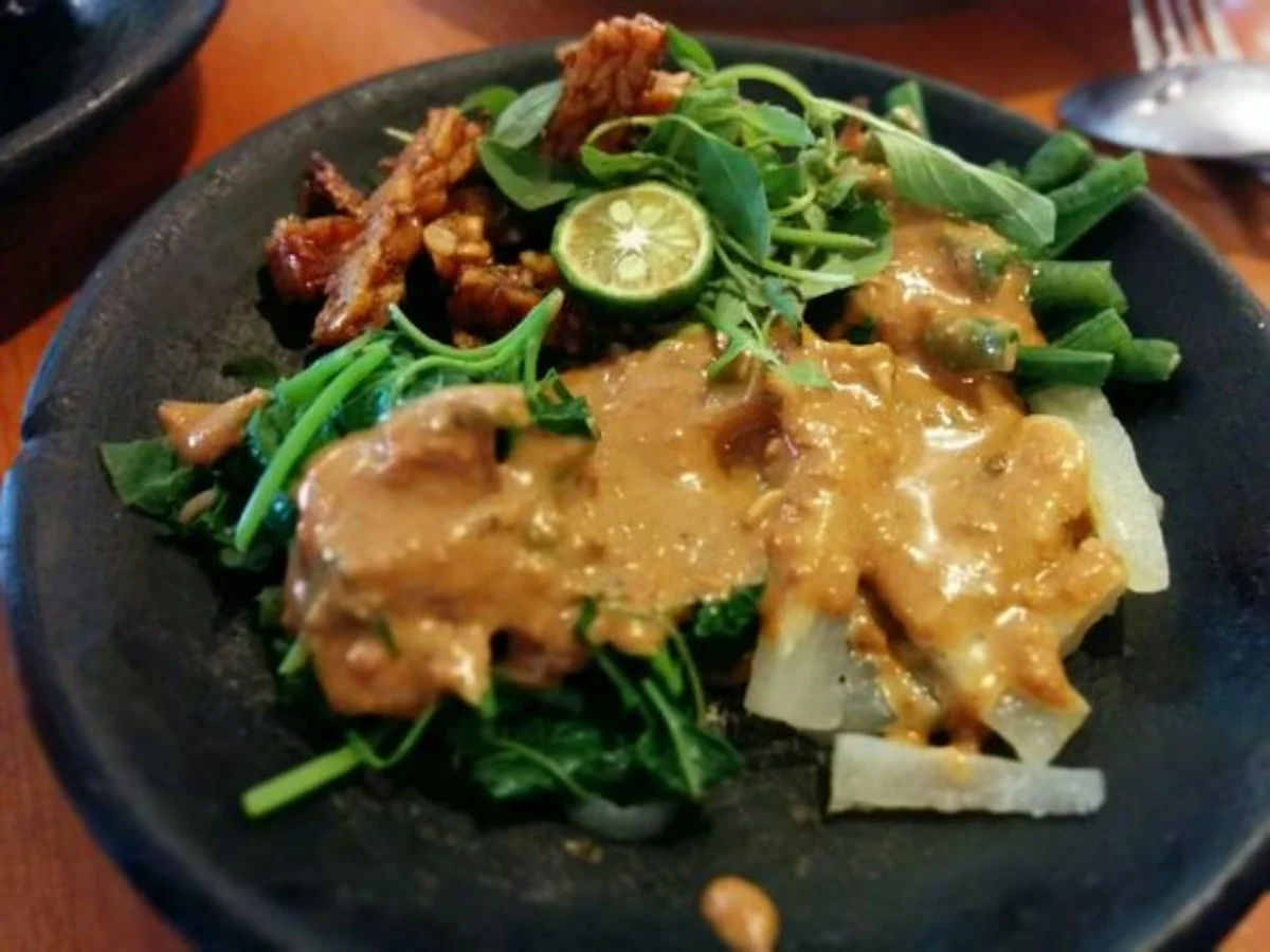 Resep Pecel Khas Madiun dengan Bumbu Kacangnya yang Gurih dan Menggygah ...