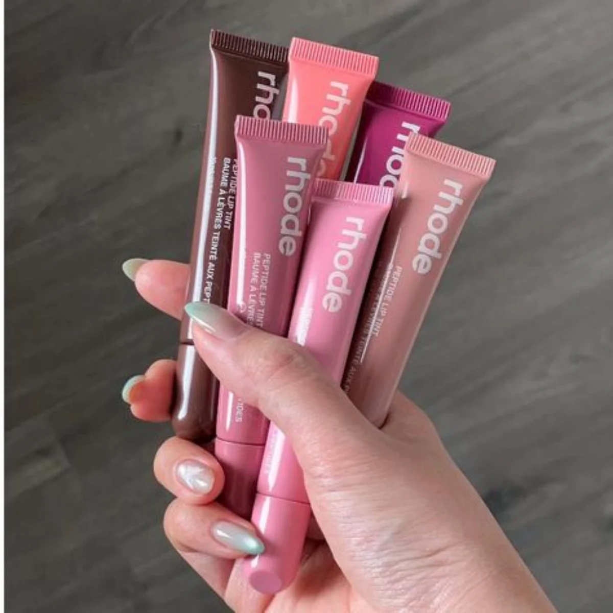 Bibir Natural dan Glossy? Ini Tips Lip Blushing Tanpa Prosedur Invasif ...