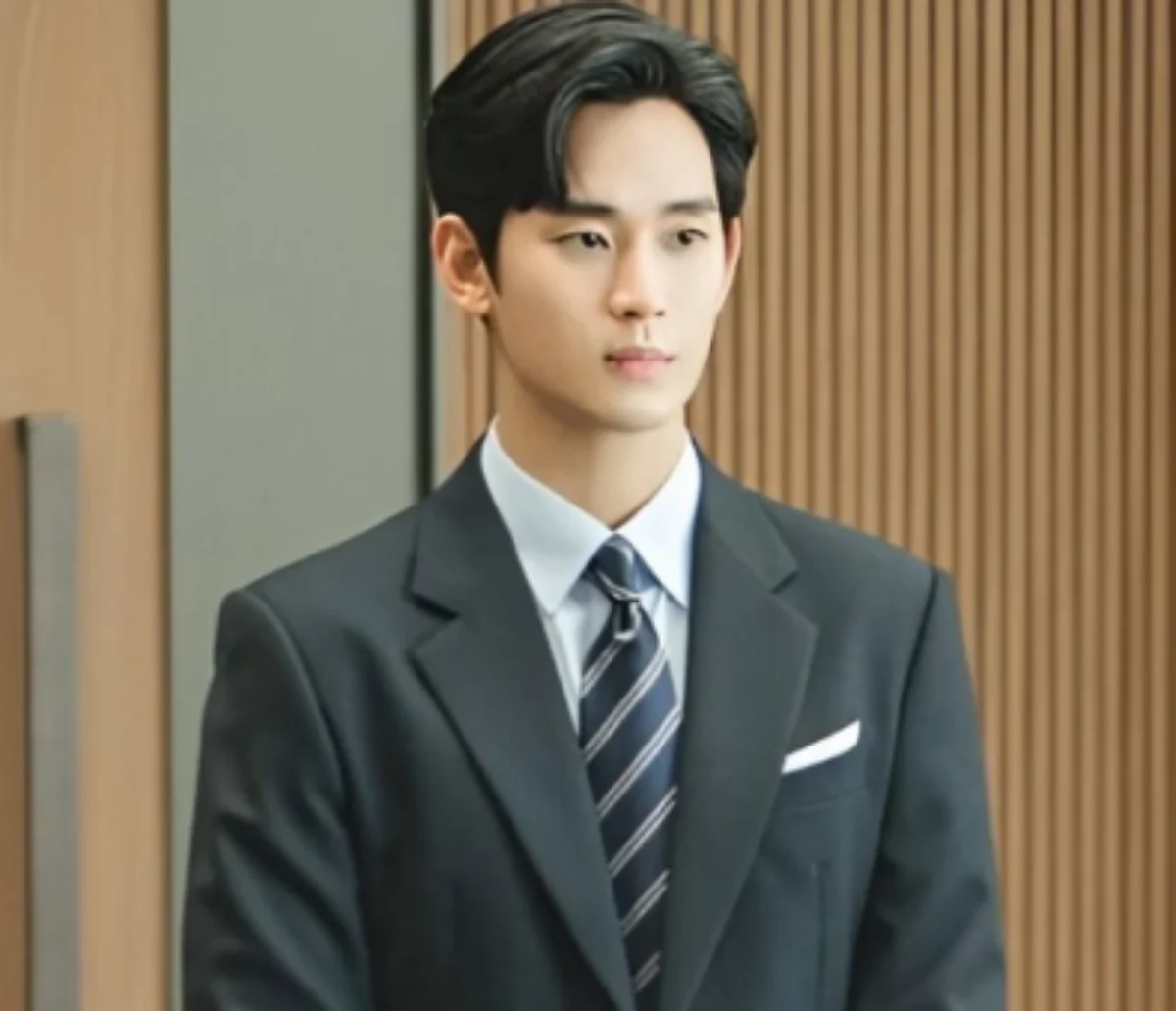 Kontroversi Kim Soo Hyun: Dugaan Hubungan dengan Anak di Bawah Umur Memicu Perdebatan Publik ...