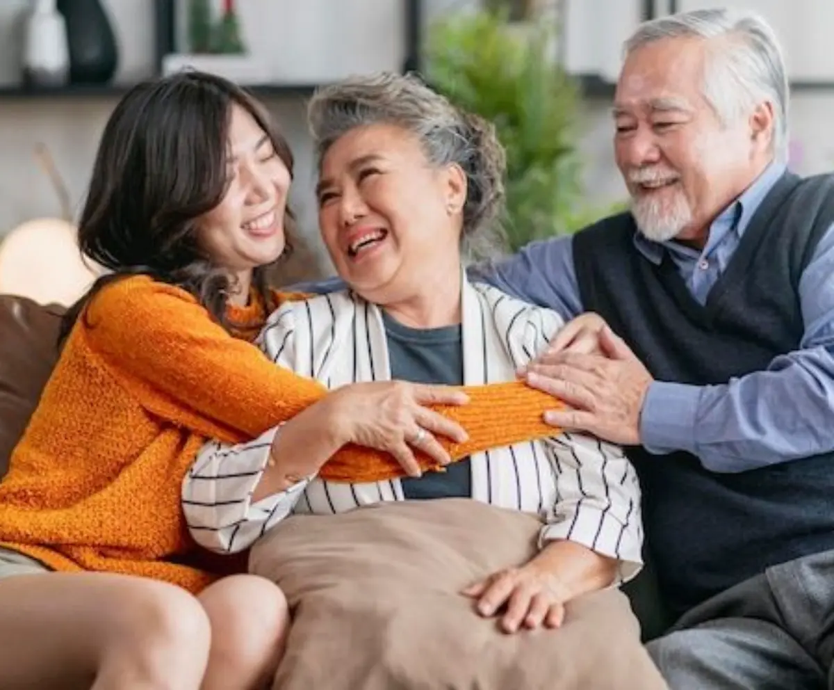 5 Cara Sederhana Bahagiakan Orang tua Saat Kamu Merantau yang Penting ...