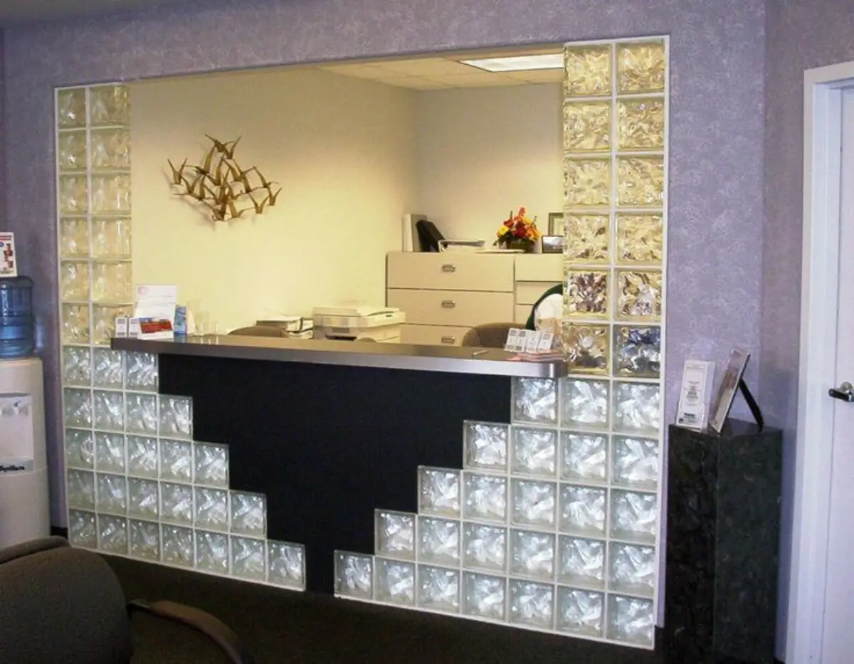 11 Inspirasi Dinding Glass Block Minimalis, Solusi Elegan untuk Rumah ...