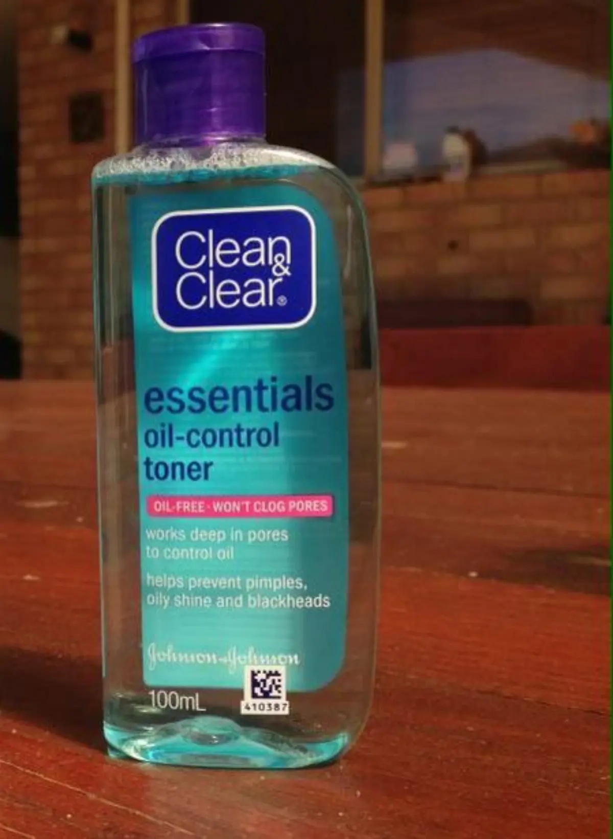 Review Clean & Clear Oil Control Toner: Solusi Praktis untuk Kulit ...