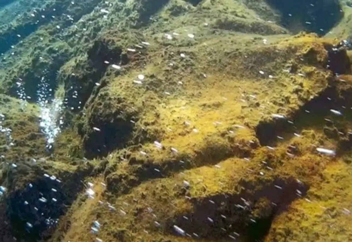 Kamu Harus Tahu Nih, 5 Gunung Api Bawah Laut di Indonesia – Rakcer.ID