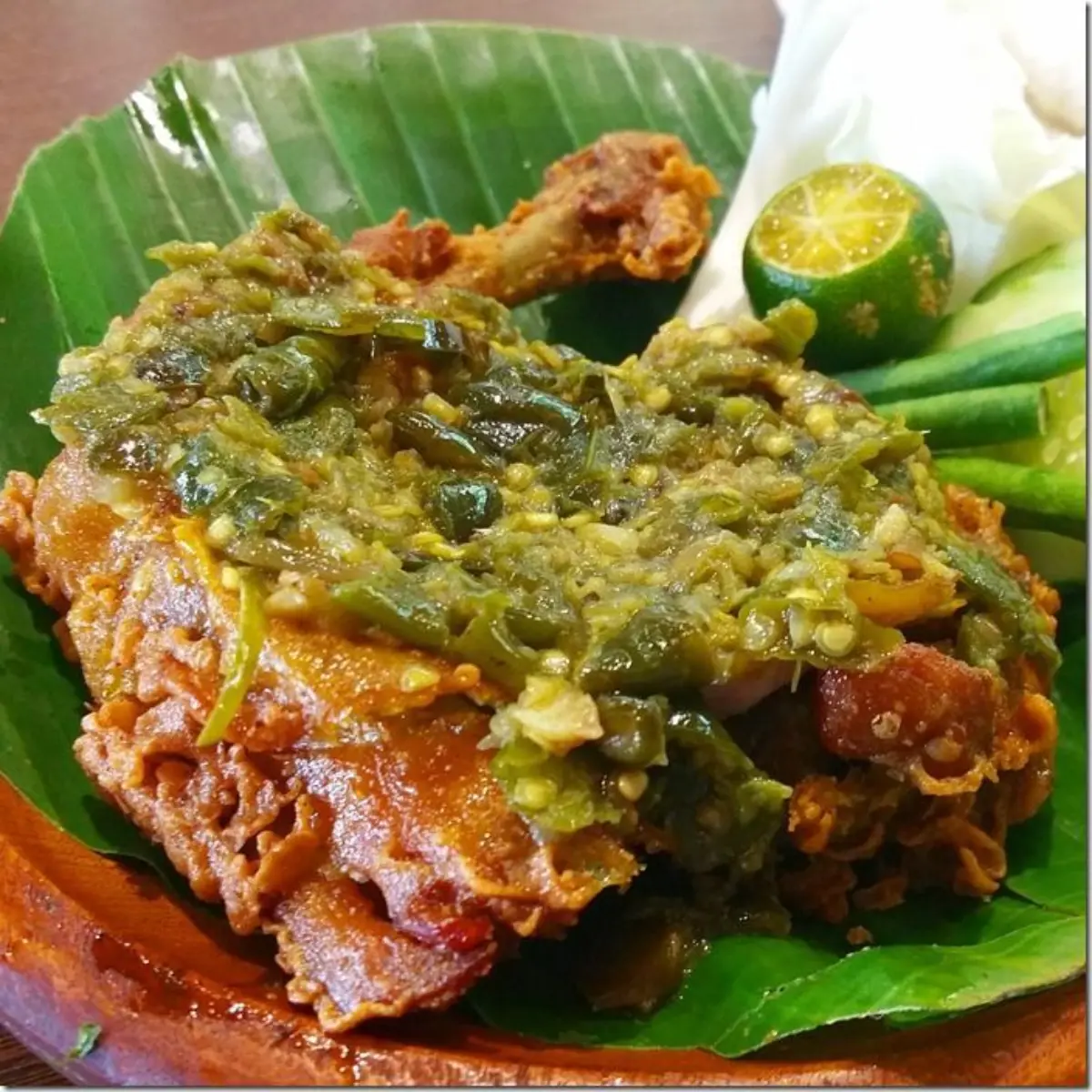Resep Ayam Goreng Sambal Ijo Khas Manado yang Lezat dan Praktis – Rakcer.ID