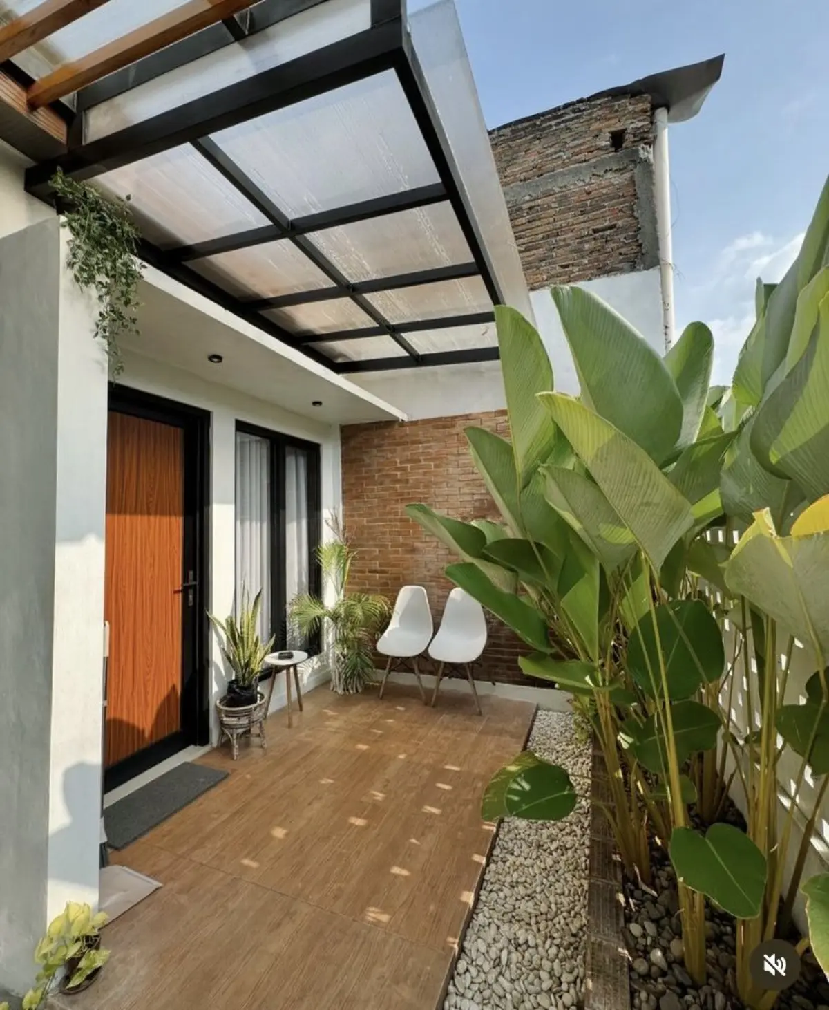 10 Model Teras Semi Outdoor Terbaru 2025: Fungsional, Estetik, dan ...