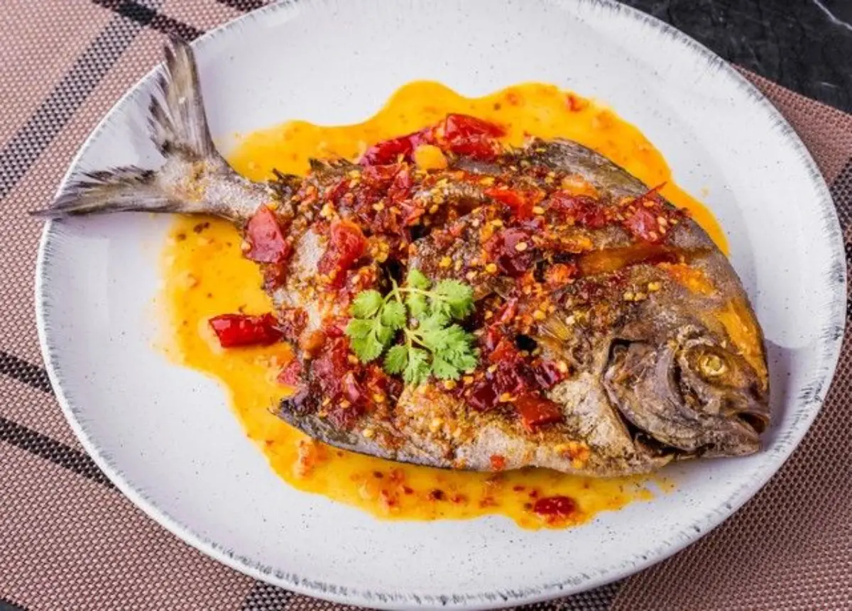 Resep Ikan Bawal Goreng Bumbu Pedas, Bikin Makan Makin Lahap! – Laman 2 ...